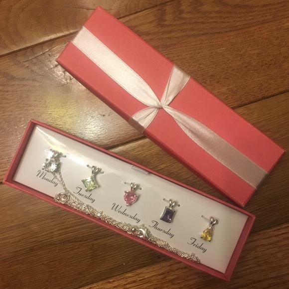 Jewelry | Cute Day Of The Week Charm Necklace Nwot | Poshmark